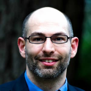 Desafiando las Normas: Análisis Crítico sobre las 3 Leyes de la ...